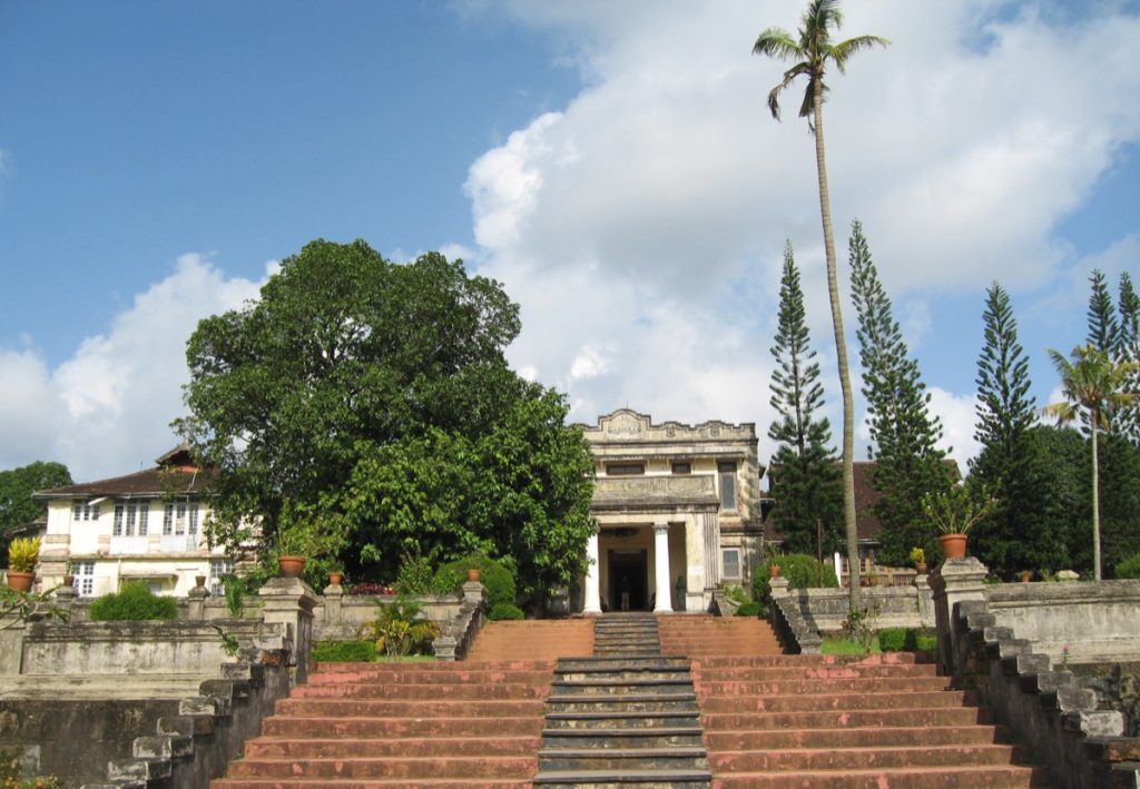 Photo-documenting the architecture of Kerala - Prasanth Mohan ...