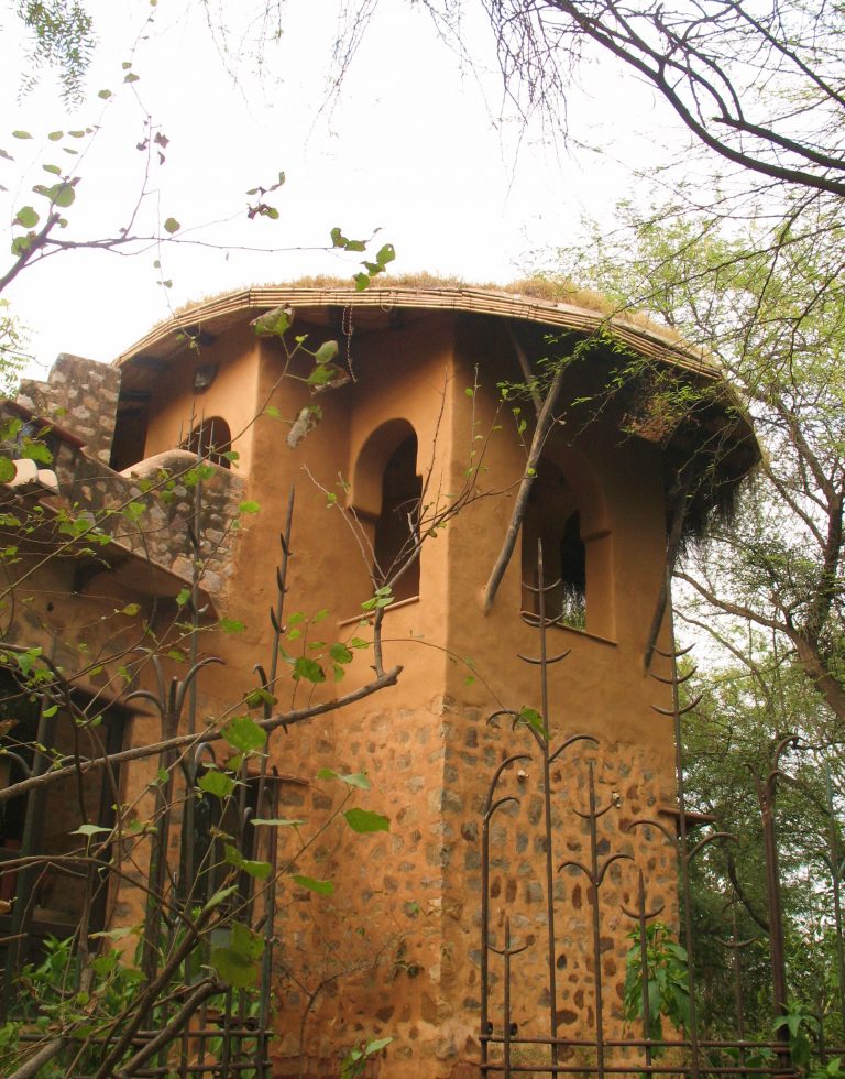 The Mud House - (Katchi Kothi) and Anangpur, Faridabad by Kamath Design ...