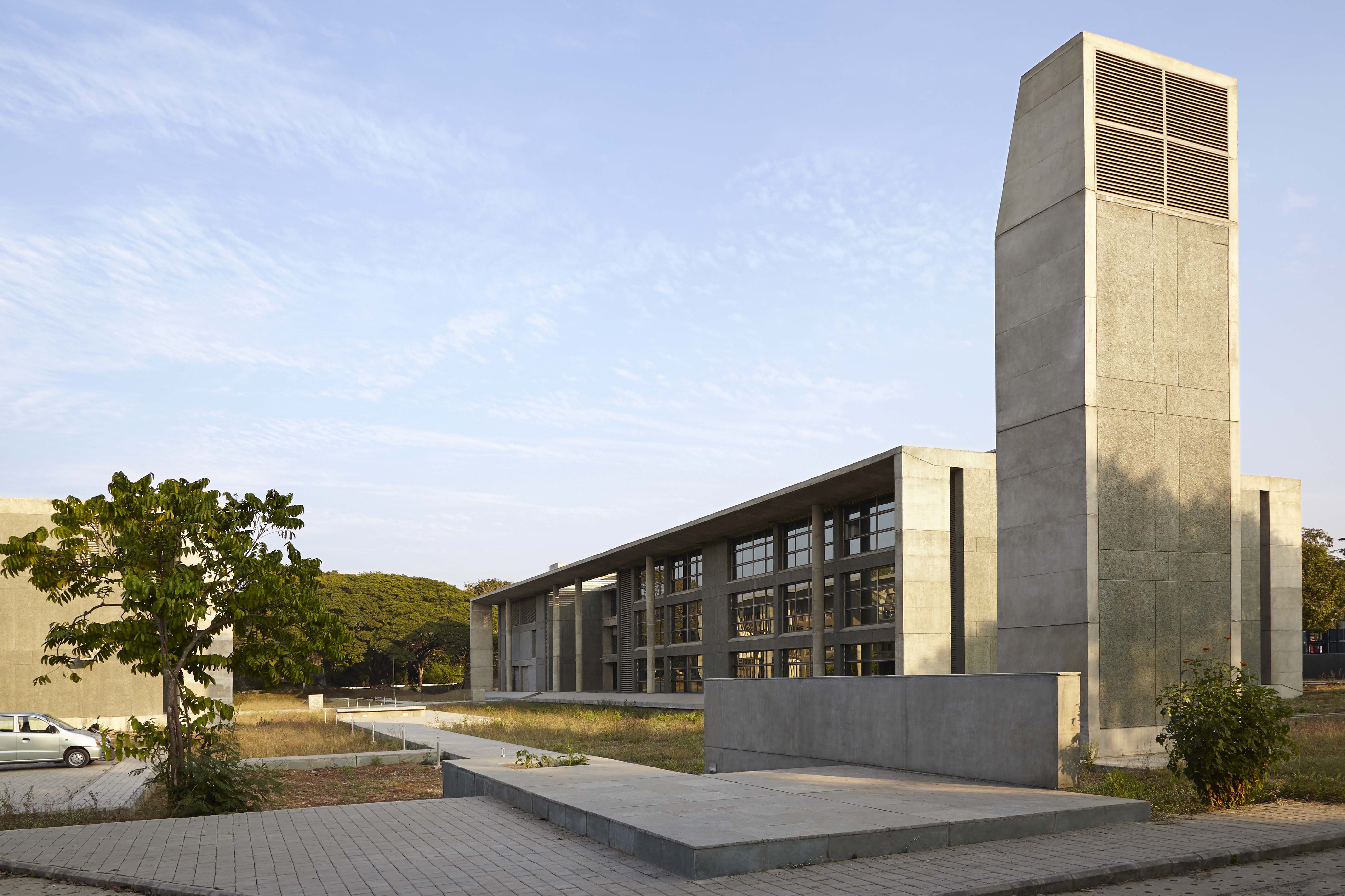 Offices for HPCC and CCCR at Pune, by Madhav Joshi and Associates