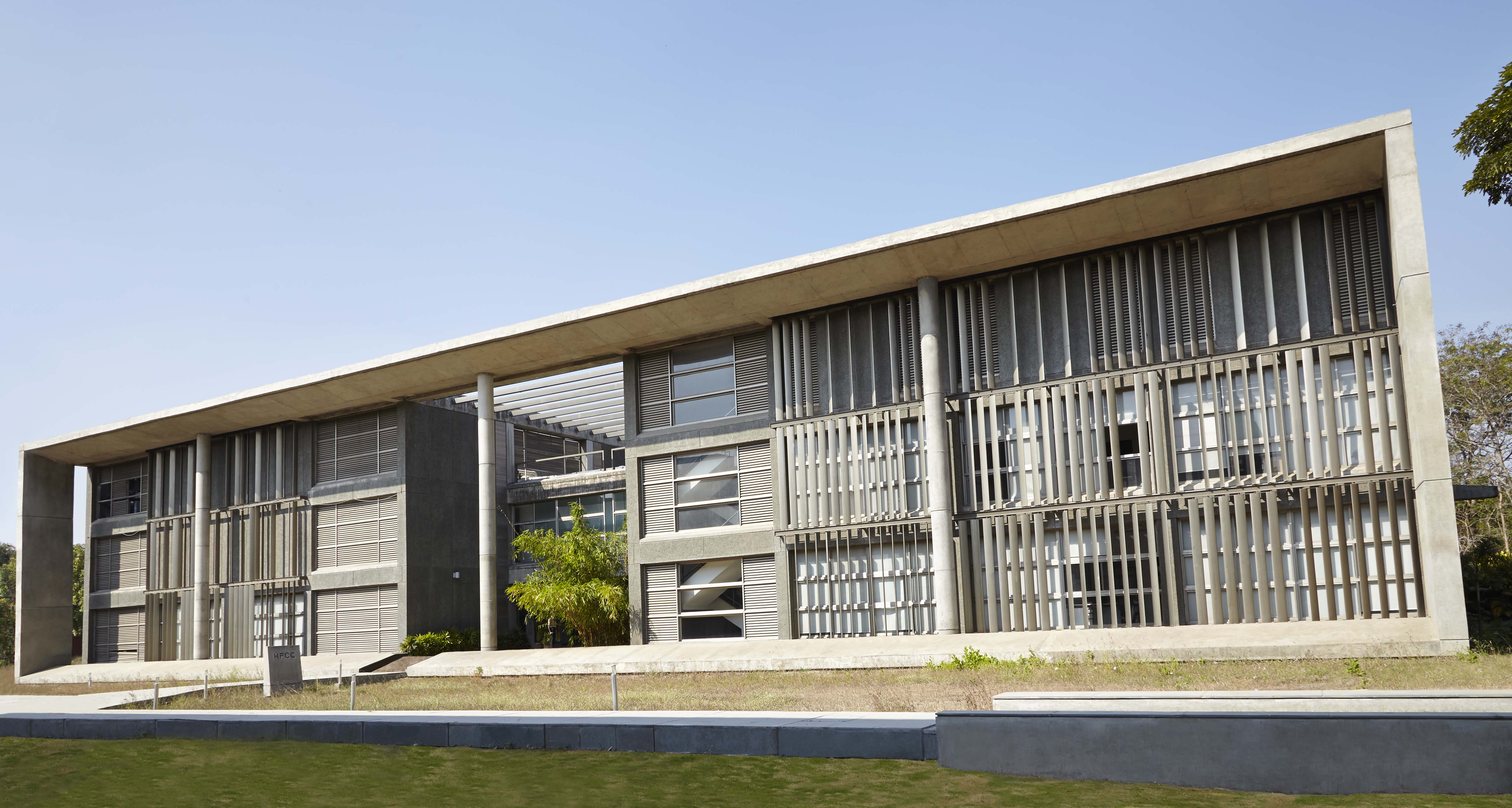 Offices for HPCC and CCCR at Pune, by Madhav Joshi and Associates