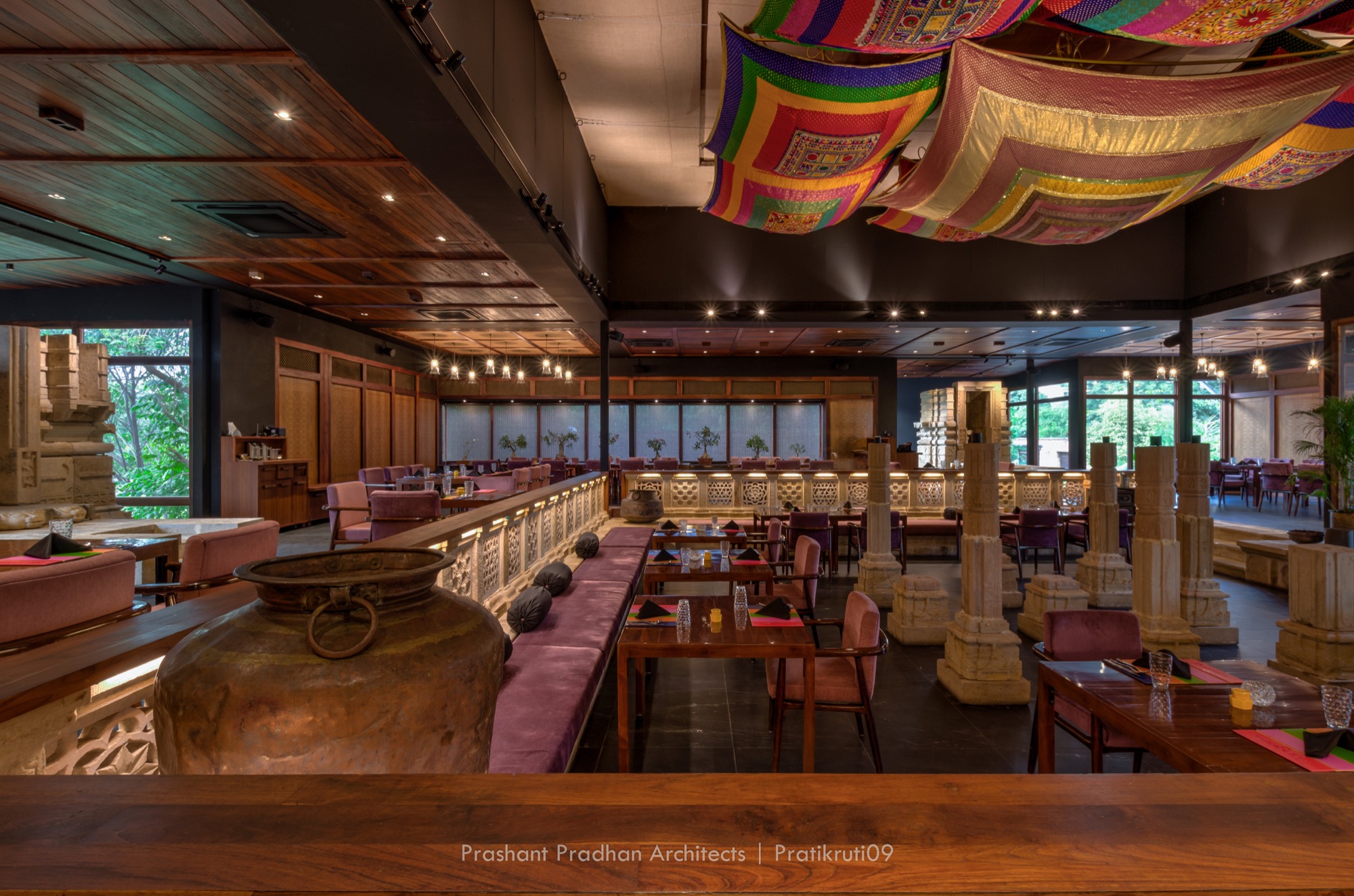Rangeen, restaurant at Ahmadabad, by Prashant Pradhan Architects ...