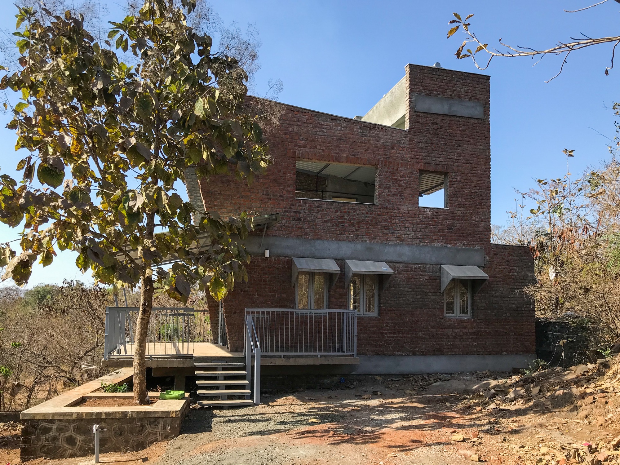 Ranjekar House, at Khanapur, Maharashtra, by M+P Architects ...