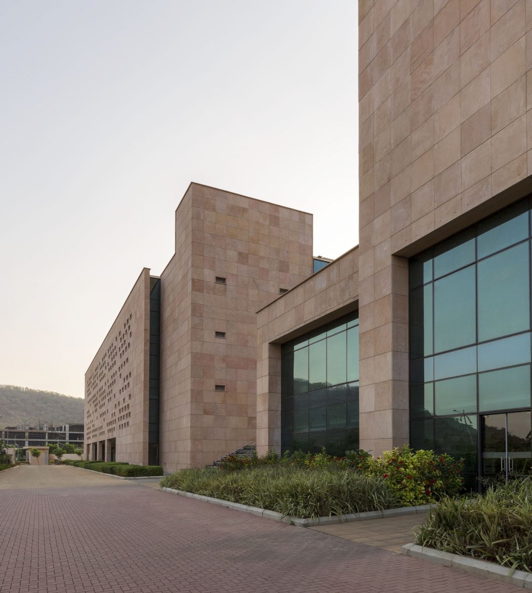 Hexaware Campus, at Hinjawadi, Pune, India, by RSP Design Consultants ...