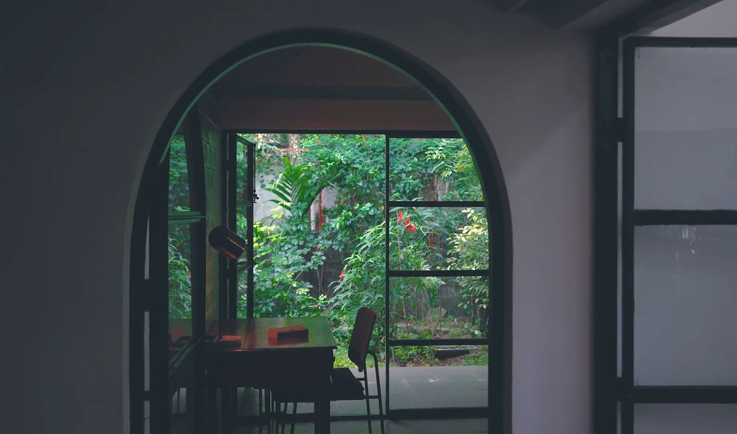 1990 House in Kadapara, Thiruvalla, Kerala, by Cochin Creative ...