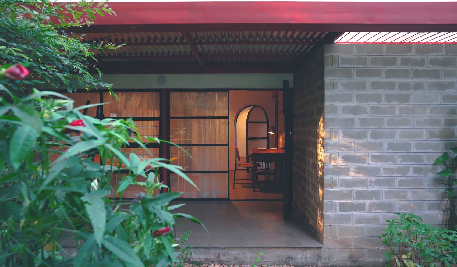 1990 House in Kadapara, Thiruvalla, Kerala, by Cochin Creative ...