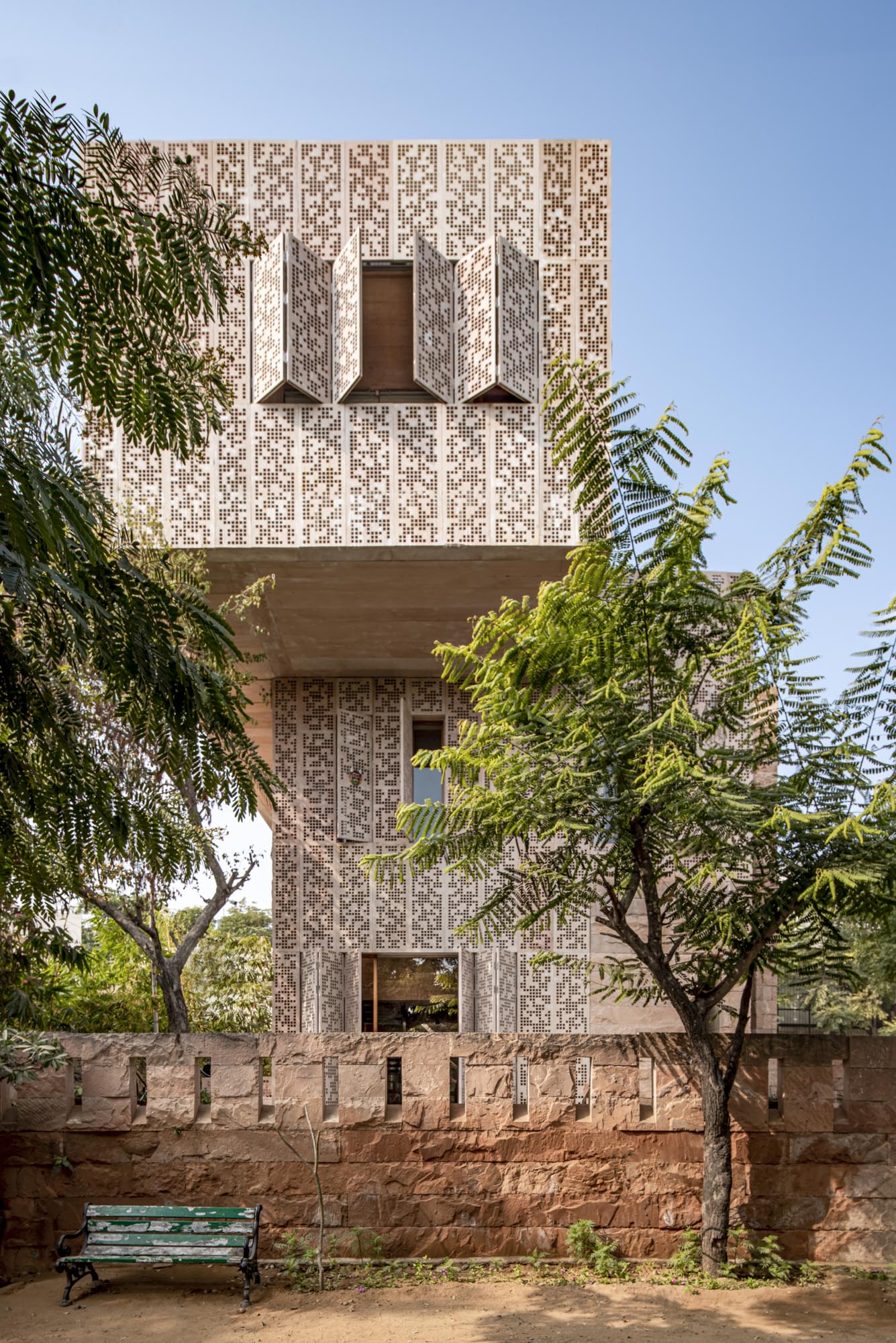 The House of Solid Stone, Jaipur, by Malik Architecture - ArchiSHOTS ...