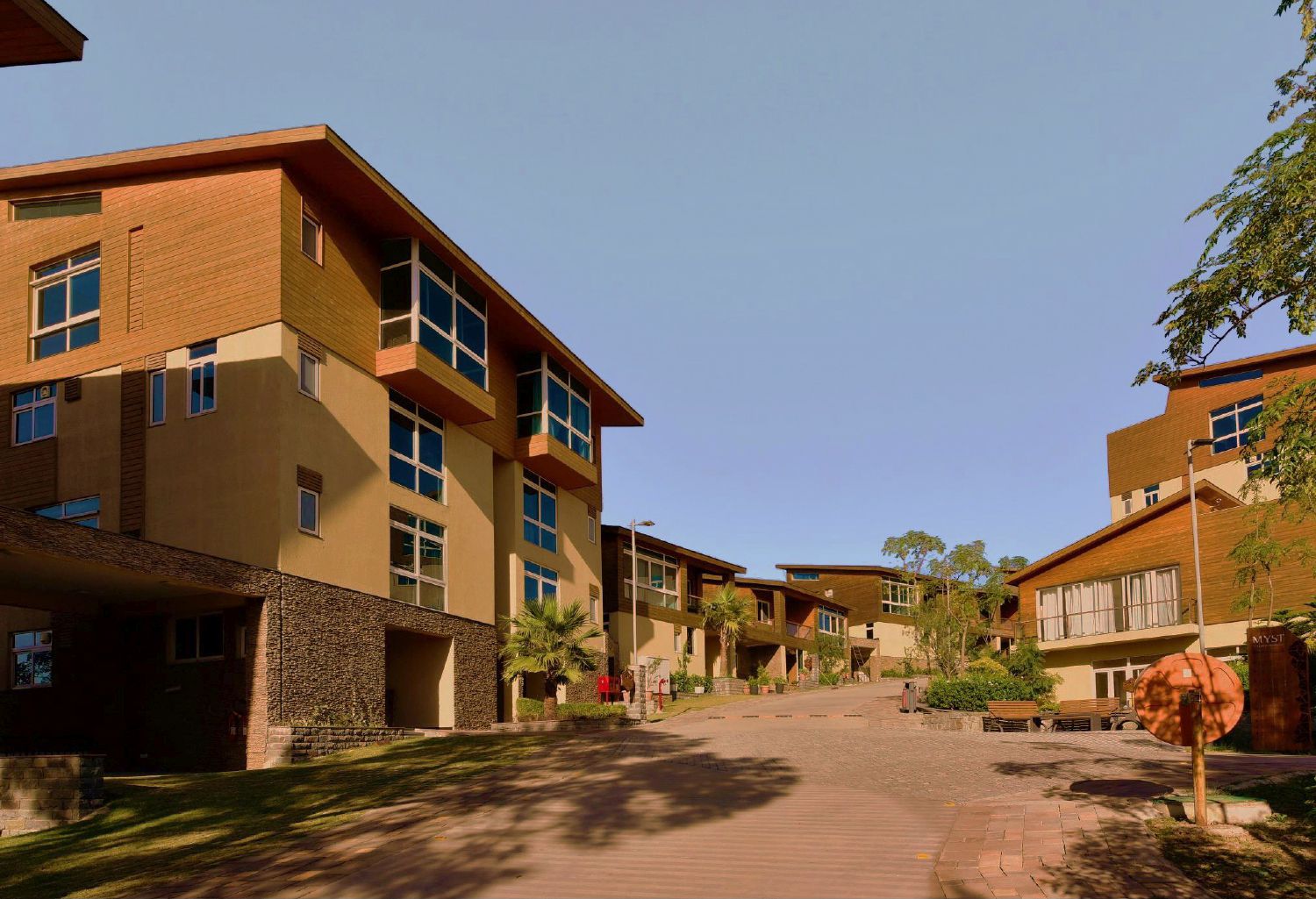 Traversing terrains - Tata Myst Housing, Kasauli, by Mobile Offices ...