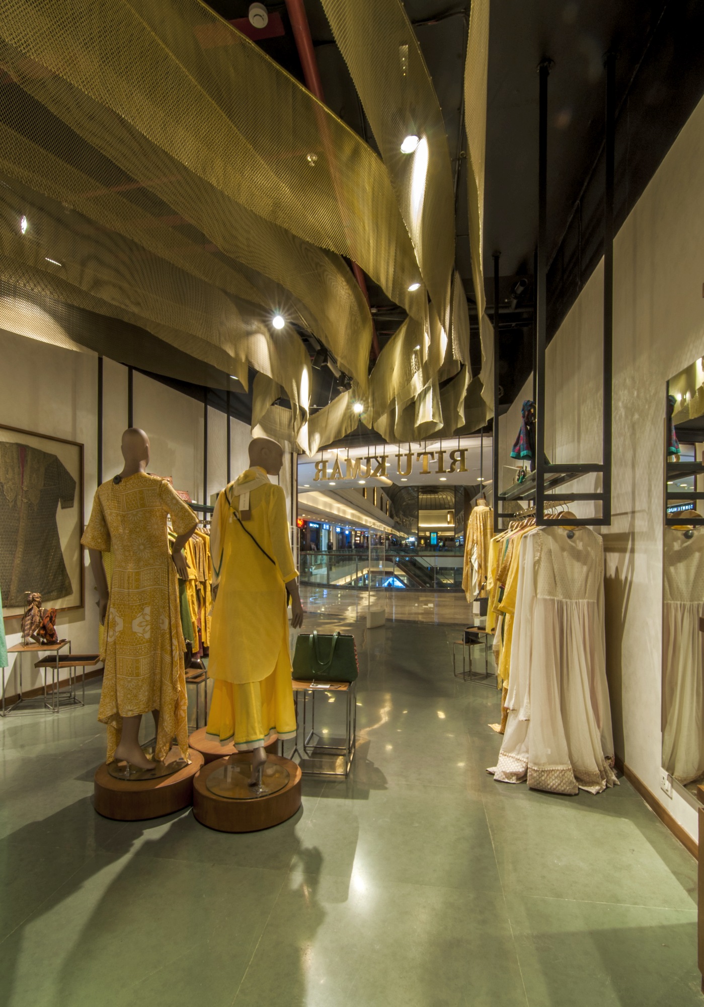 Ritu Kumar Store, Palladium, Mumbai, by Studio Pomegranate - ArchiSHOTS ...