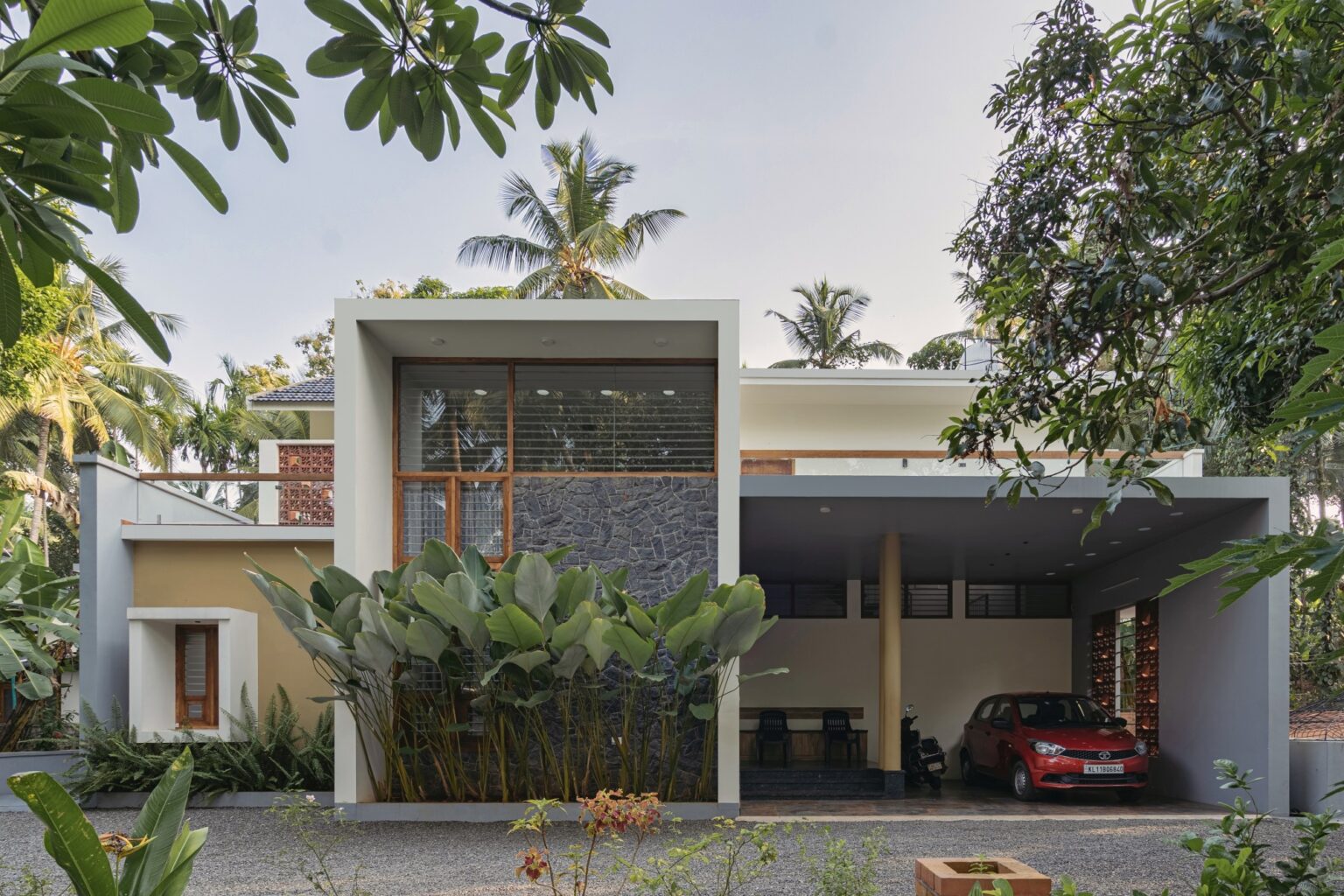 Unniyettans home, Calicut, by Nestcraft Architecture - ArchiSHOTS ...