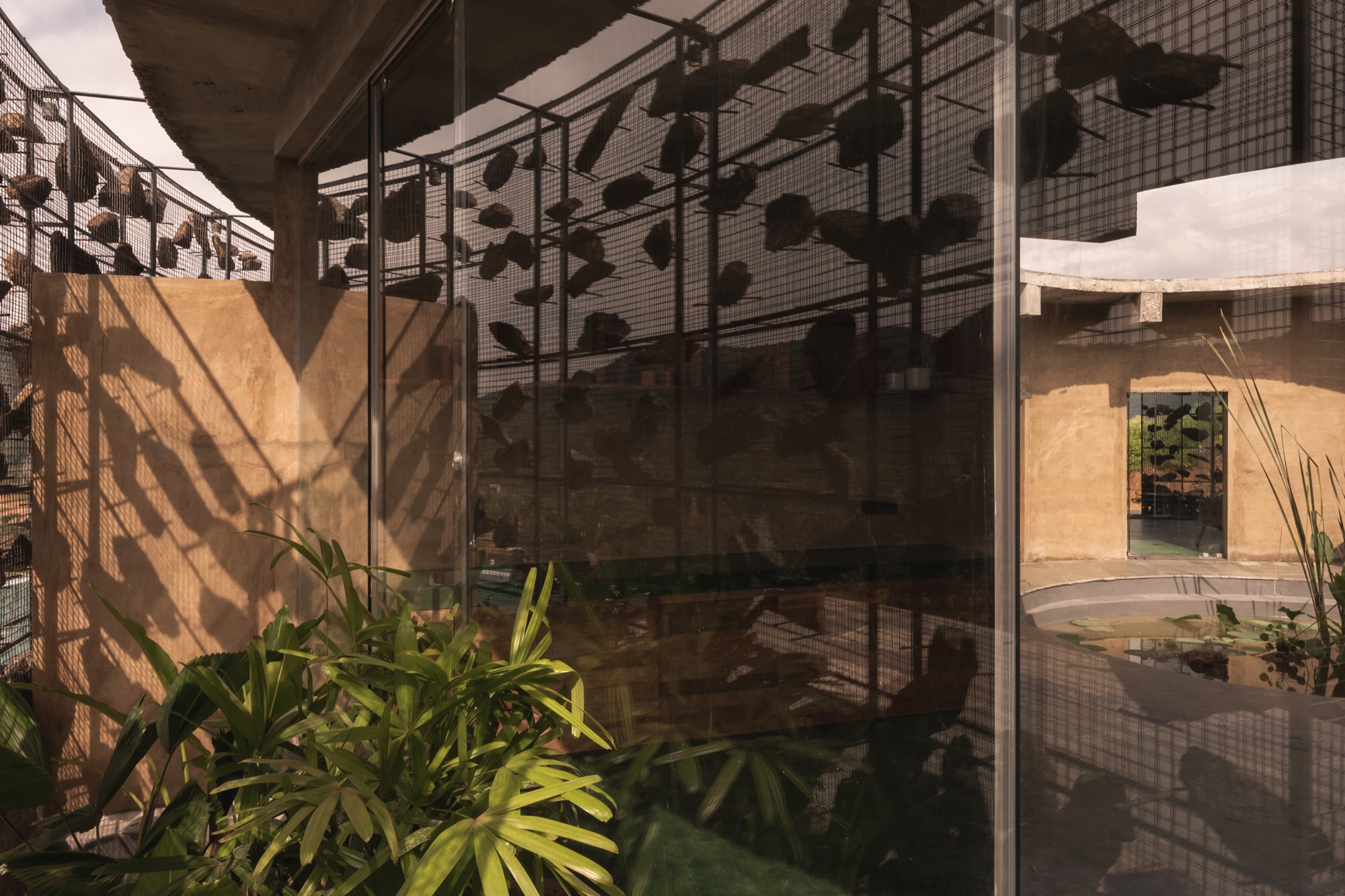 The Infinite Rise - Farm House at Coimbatore, Tamilnadu, by Earthscape ...